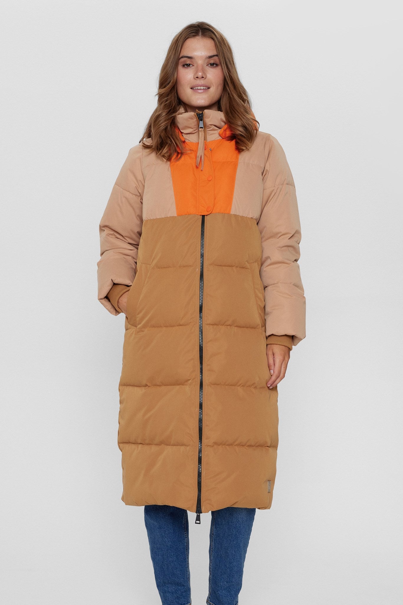 NUTRISIA JACKET - Chipmunk