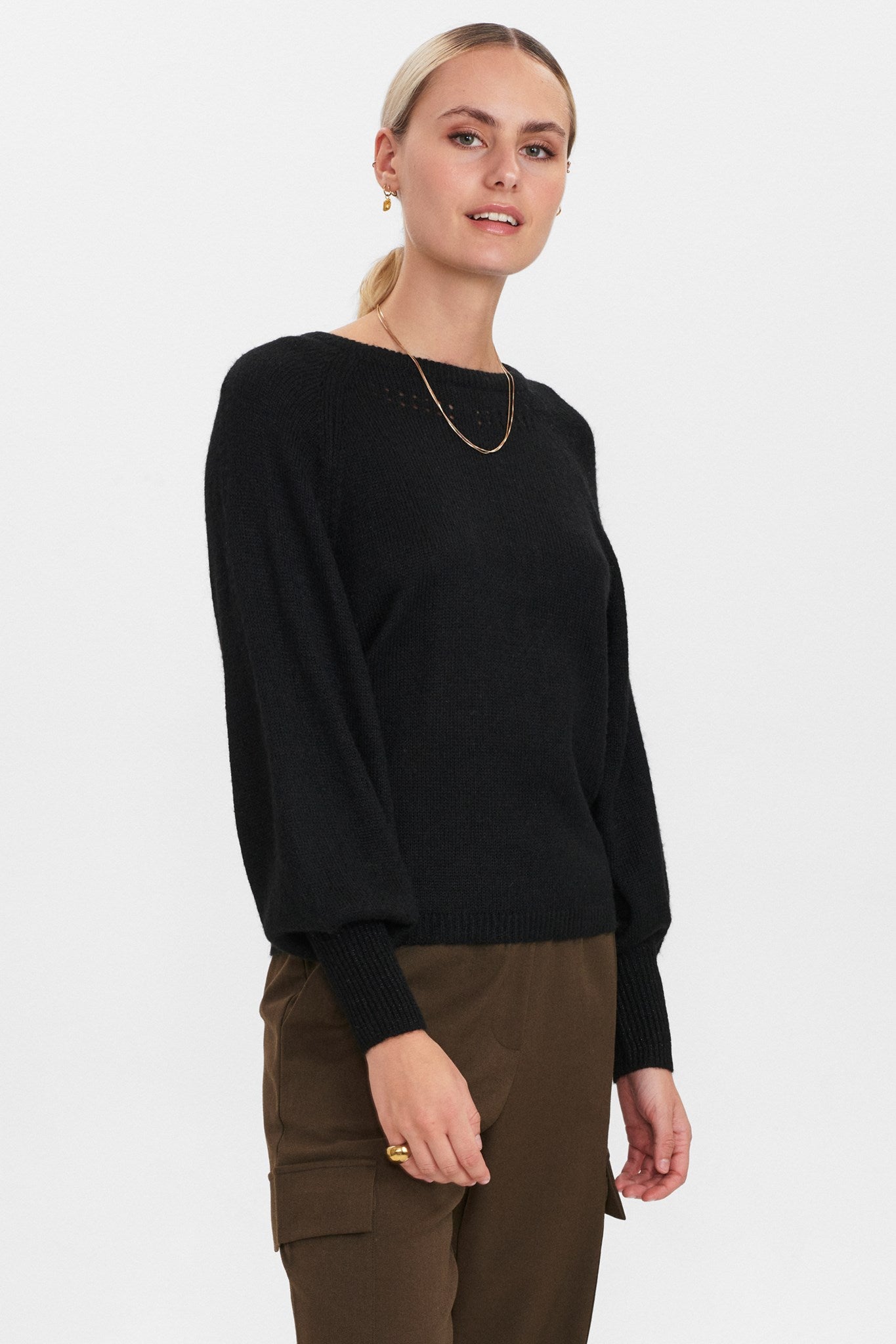 Nuchaney Batwing - Caviar