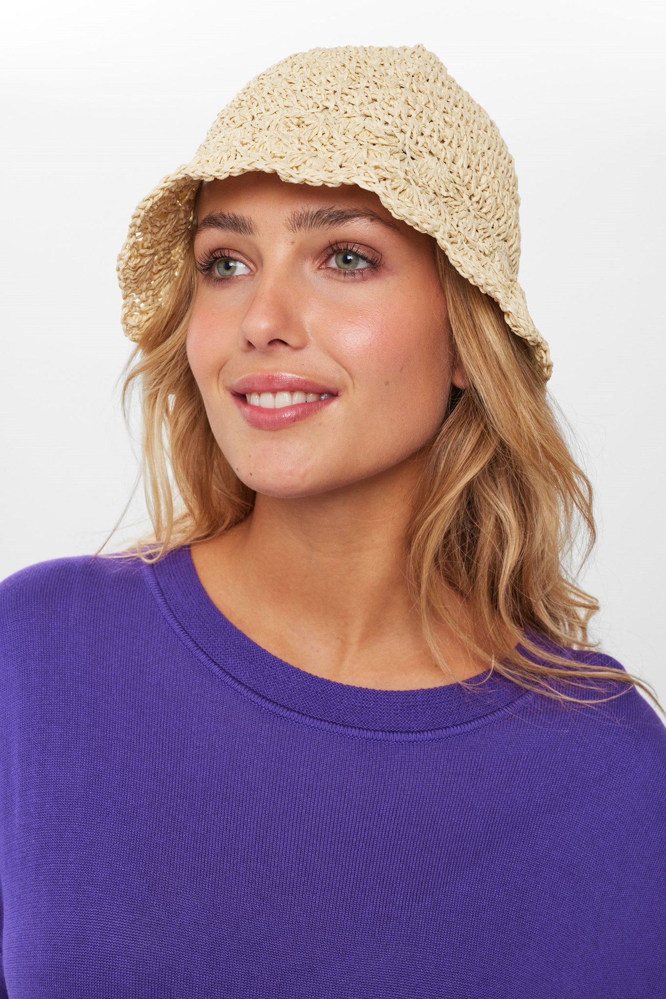 NUWENDY STRAW BUCKET HAT - Cloud Dancer